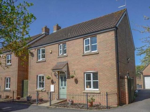 4 Bedroom Detached House For Sale In Winterbourne, Bristol