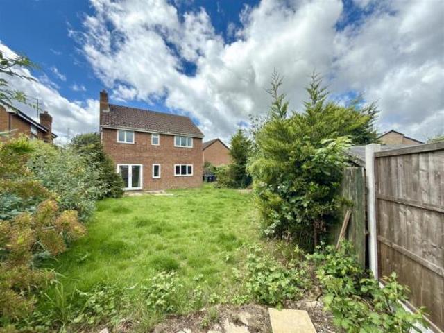 4 bedroom detached house for sale in Wrenbury Road, Duston, Northampton NN5