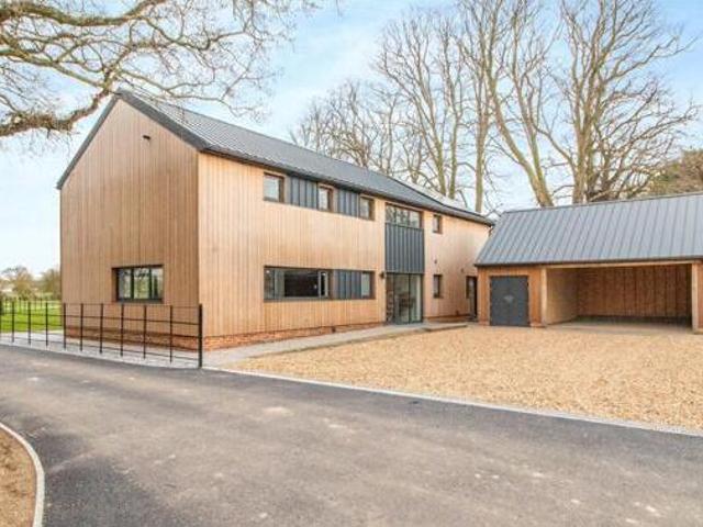 4 Bedroom Detached House For Sale In Wreningham, Norfolk