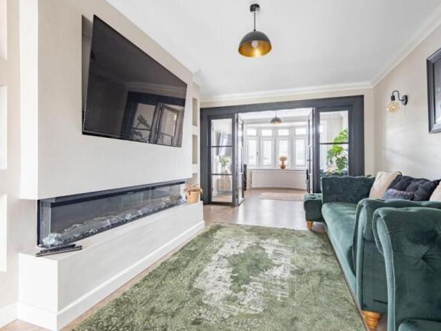 4 bedroom detached house for sale in Wroxham Road, Sprowston, NR7