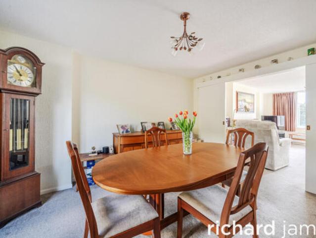 4 bedroom detached house for sale in Wyvern Close, Old Town, Swindon, SN1 4DL, SN1