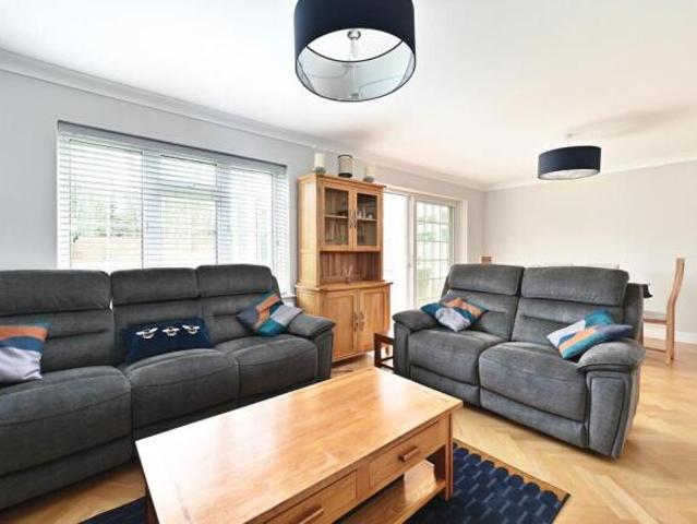 4 bedroom detached house for sale in Wykeham Drive, Basingstoke, RG23