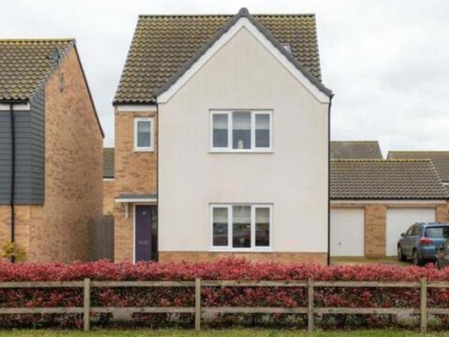 4 Bedroom Detached House For Sale In Wymondham