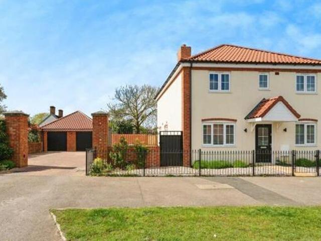 4 Bedroom Detached House For Sale In Wymondham