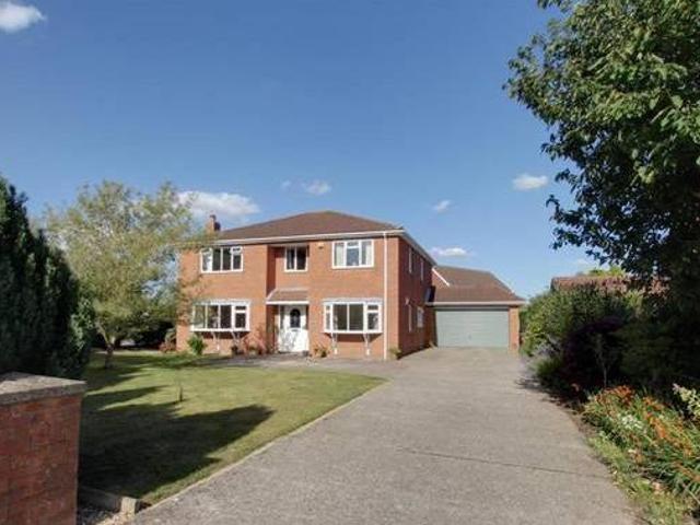 4 bedroom detached house for sale in Tothby Close Alford LN13