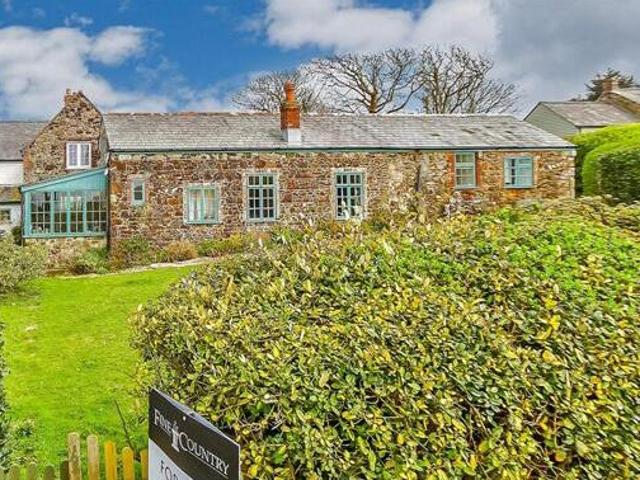 4 Bedroom Detached House For Sale In Totland Bay