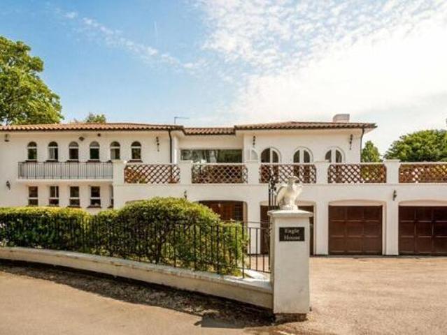 4 Bedroom Detached House For Sale In Totteridge
