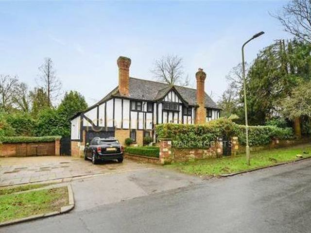 4 Bedroom Detached House For Sale In Totteridge, London
