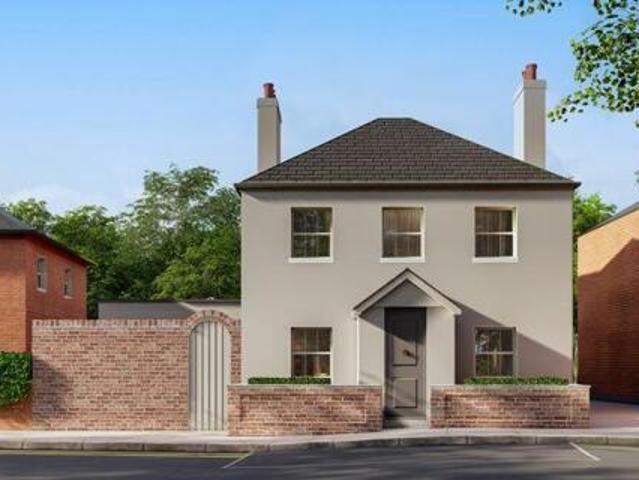 4 Bedroom Detached House For Sale In Town Centre, Christchurch