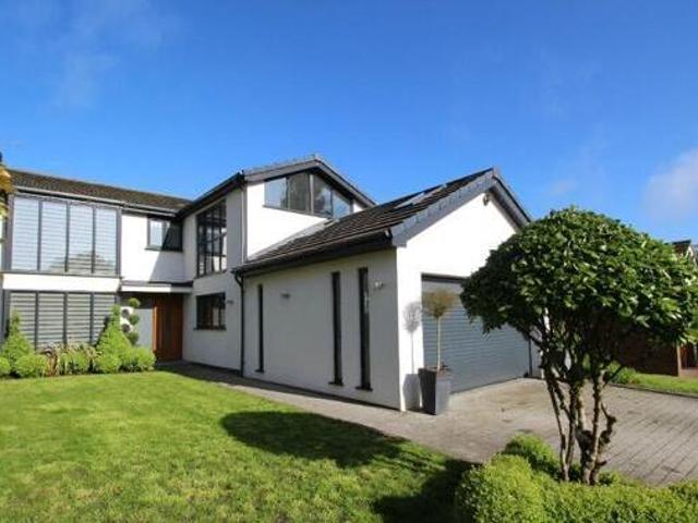 4 Bedroom Detached House For Sale In Toddington