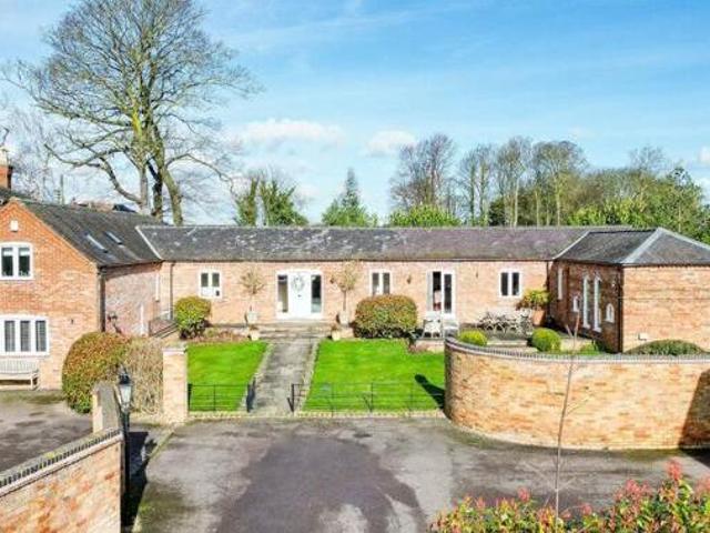 4 Bedroom Detached House For Sale In Tollerton, Nottinghamshire