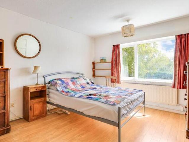 4 bedroom detached house for sale in Topcliffe Way, Cambridge, CB1