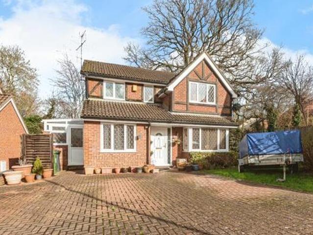 4 Bedroom Detached House For Sale In Tadley