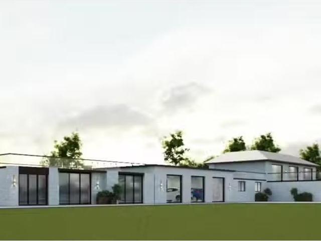 4 bedroom detached house for sale in Tamworth road, Wishaw Sut.