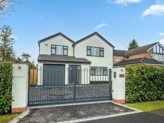 4 bedroom detached house for sale in Tanyard Drive Hale Barns Altrincham WA15