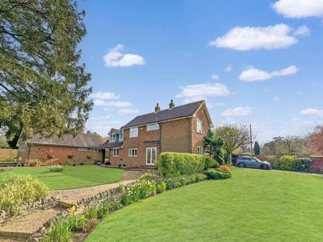 4 Bedroom Detached House For Sale In Tettenhall, Wolverhampton