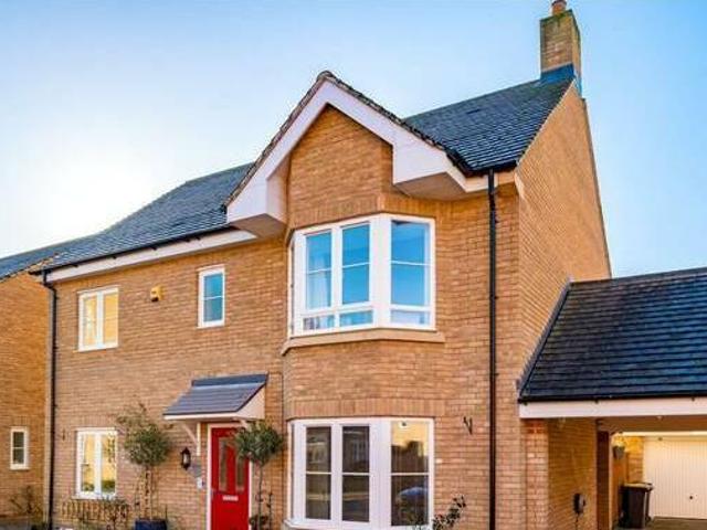 4 bedroom detached house for sale in Teal Close Wixams Bedford Bedfordshire MK42