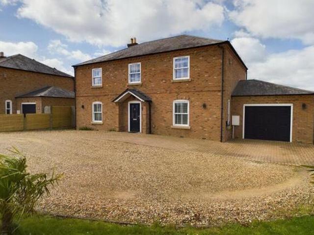 4 Bedroom Detached House For Sale In Ten Mile Bank