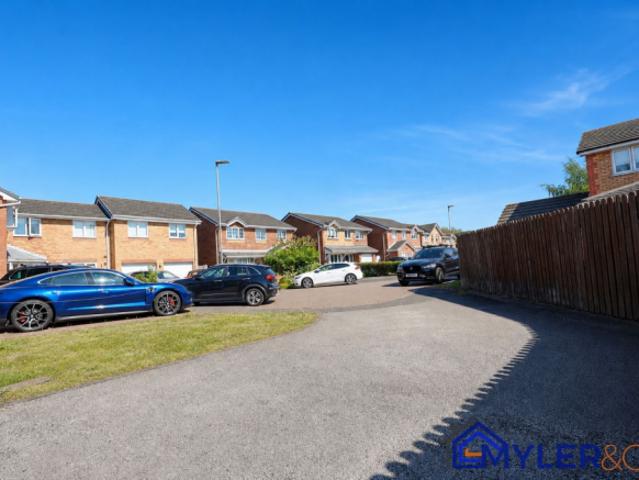 4 bedroom detached house for sale in Tensing Close, Great Sankey, Warrington, WA5