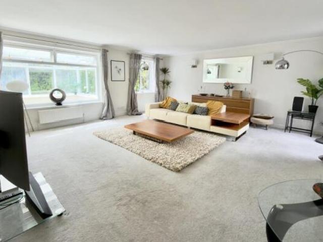 4 bedroom detached house for sale in Thwaite Road, Coy Pond, Poole, BH12