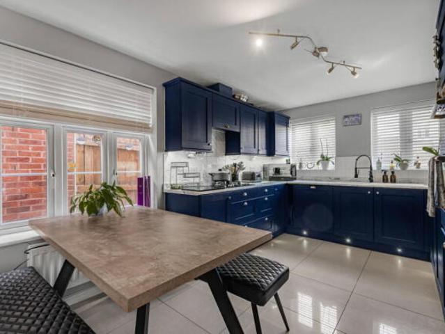 4 bedroom detached house for sale in Thatcham Avenue Kingsway, Quedgeley, Gloucester, GL2 2BJ, GL2