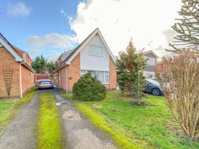 4 bedroom detached house for sale in The Meadows Long Bennington Newark Nottinghamshire NG23 5EL