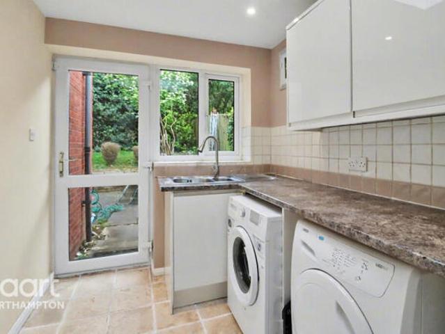 4 bedroom detached house for sale in The Avenue, Northampton, NN1