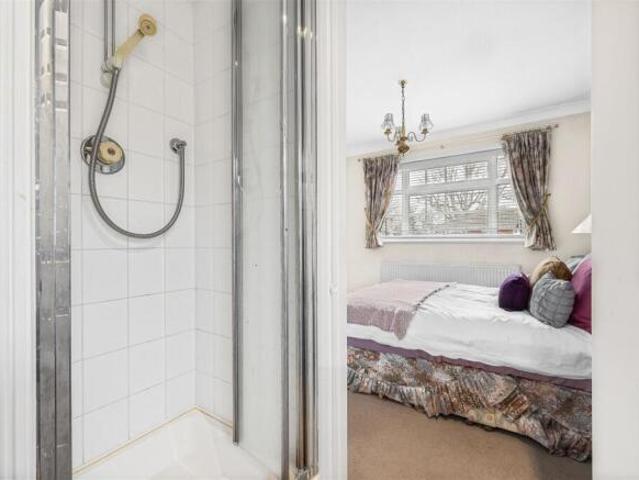 4 bedroom detached house for sale in The Birchwoods, Tilehurst, Reading, RG31