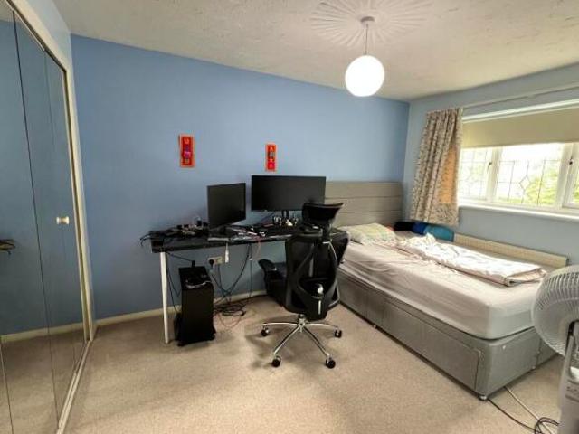 4 bedroom detached house for sale in The Brackens, Basingstoke, Hampshire, RG22