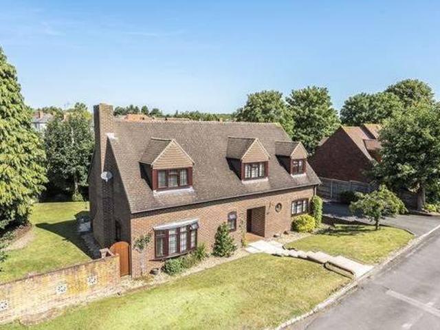 4 bedroom detached house for sale in The Cleave Harwell OX11