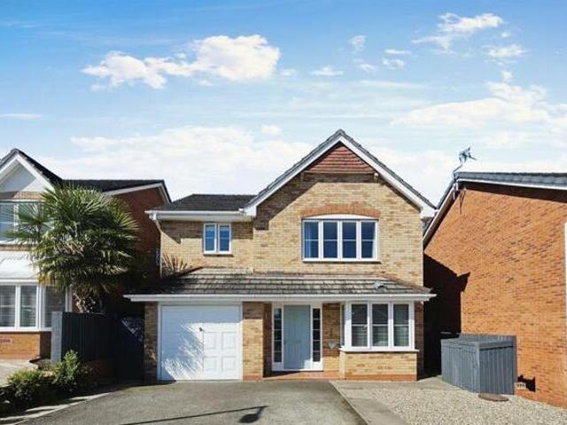 4 Bedroom Detached House For Sale In The Fairways