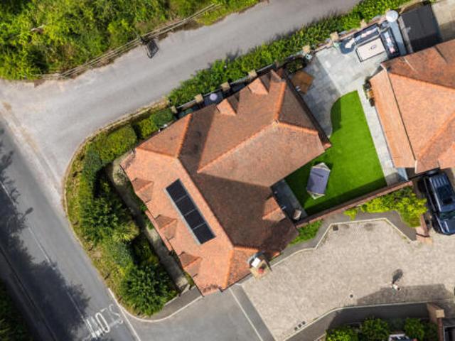 4 bedroom detached house for sale in The Framptons, Netley Abbey, SO31