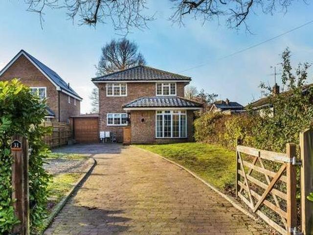 4 bedroom detached house for sale in The Glade Fetcham KT22