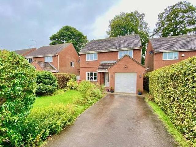4 bedroom detached house for sale in The Groves Driffield YO25