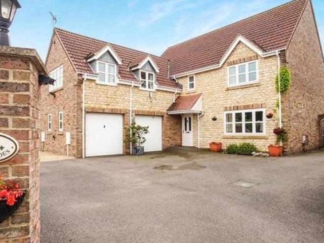 4 bedroom detached house for sale in The Horseshoes Metheringham LN4