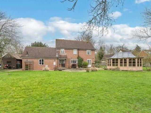 4 Bedroom Detached House For Sale In The Street