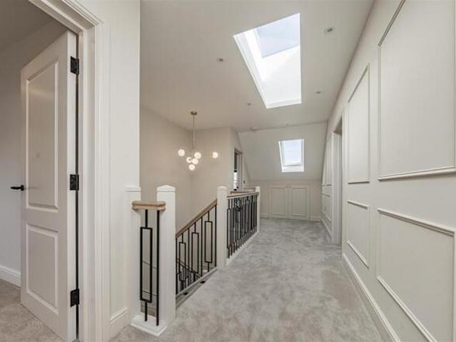 4 bedroom detached house for sale in The Uplands, Bricket Wood, AL2