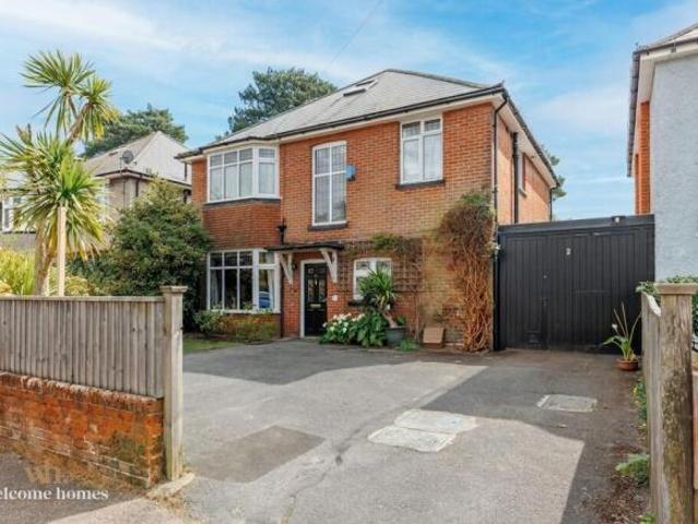 4 bedroom detached house for sale in Thistlebarrow Road, Littledown, BH7
