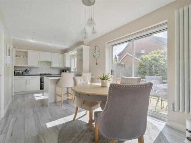 4 bedroom detached house for sale in Thor Drive, Bedford, MK41
