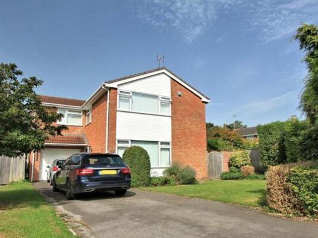 4 Bedroom Detached House For Sale In Thornbury