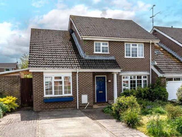 4 Bedroom Detached House For Sale In Thornbury