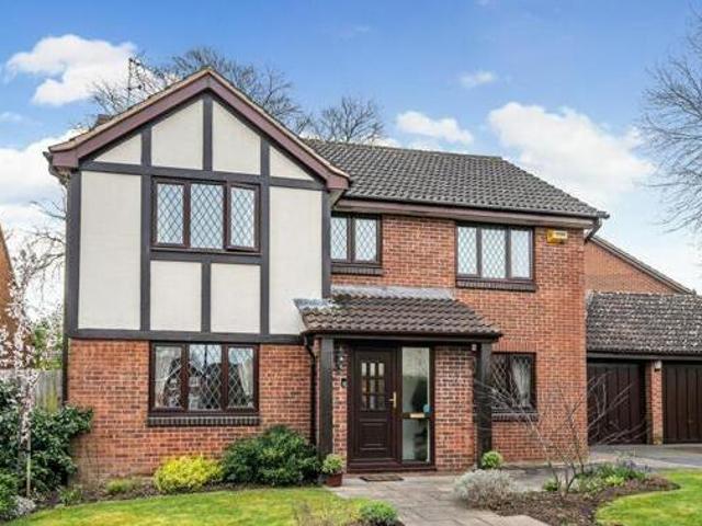 4 Bedroom Detached House For Sale In Thornbury