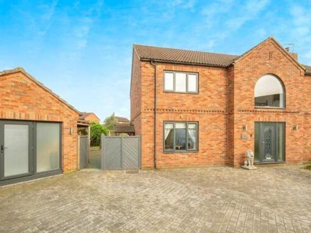 4 Bedroom Detached House For Sale In Thorne