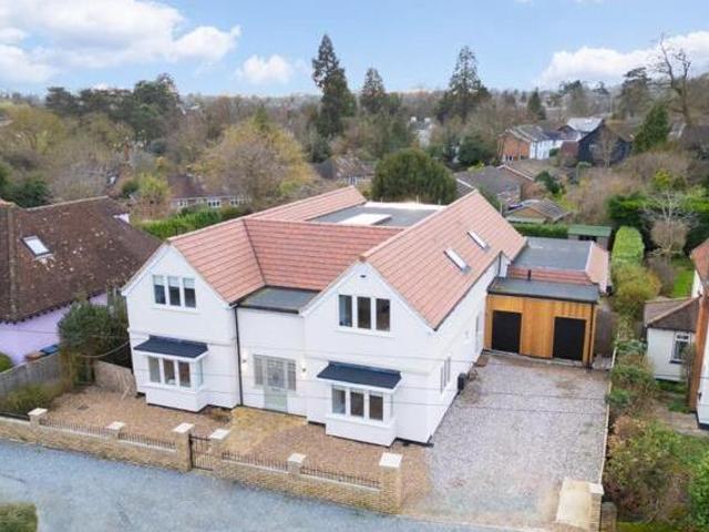 4 Bedroom Detached House For Sale In Thornfield Road
