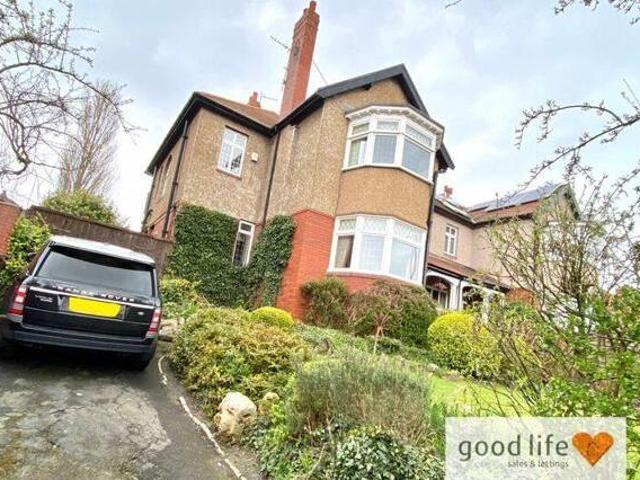 4 Bedroom Detached House For Sale In Thornhill