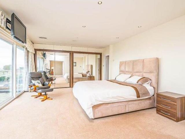 4 bedroom detached house for sale in Thorpe Bay Gardens, Thorpe Bay, SS1