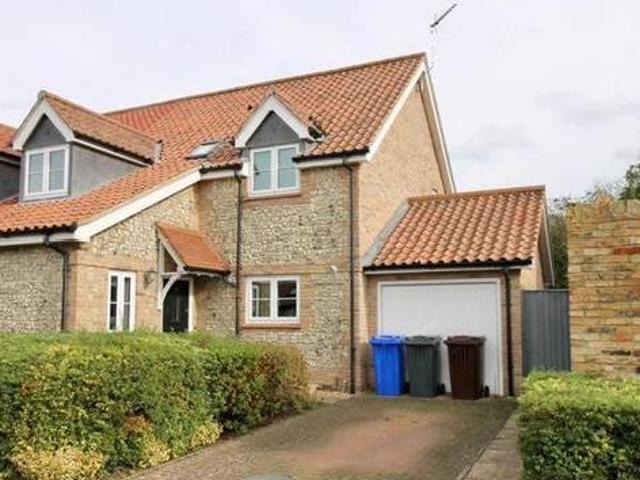 4 bedroom detached house for sale in Threshers Yard Mildenhall IP28