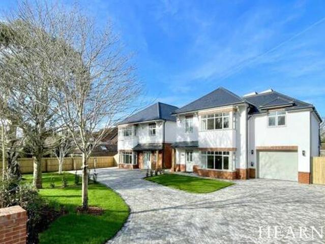 4 Bedroom Detached House For Sale In Throop, Bournemouth