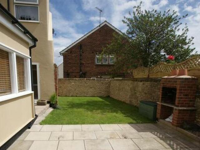 4 Bedroom Detached House For Sale In Tickhill