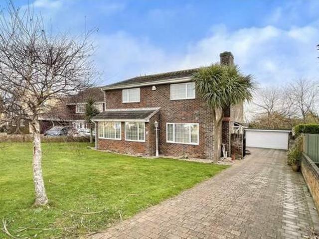 4 bedroom detached house for sale in Tideway Littlehampton West Sussex BN17